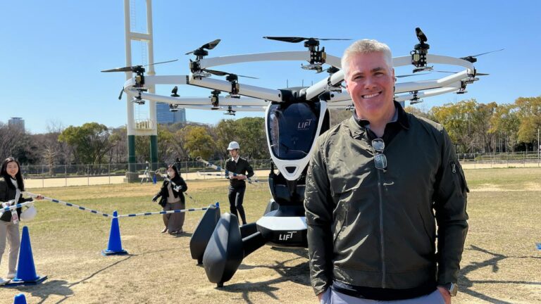 空飛ぶクルマLIFTの1人乗りeVTOLが有人飛行に成功。スムーズな飛行を披露 – DRONE