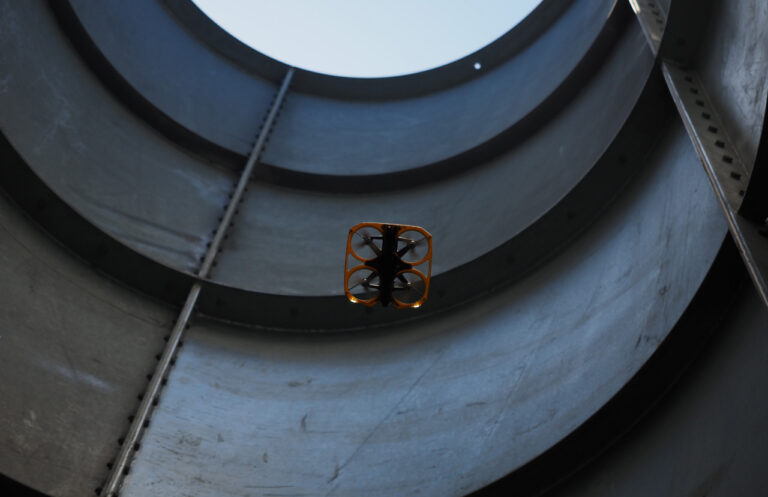 Liberaware、屋内狭小空間点検に特化した新型ドローン「IBIS2」をリリース[JAPAN DRONE 2023] – DRONE