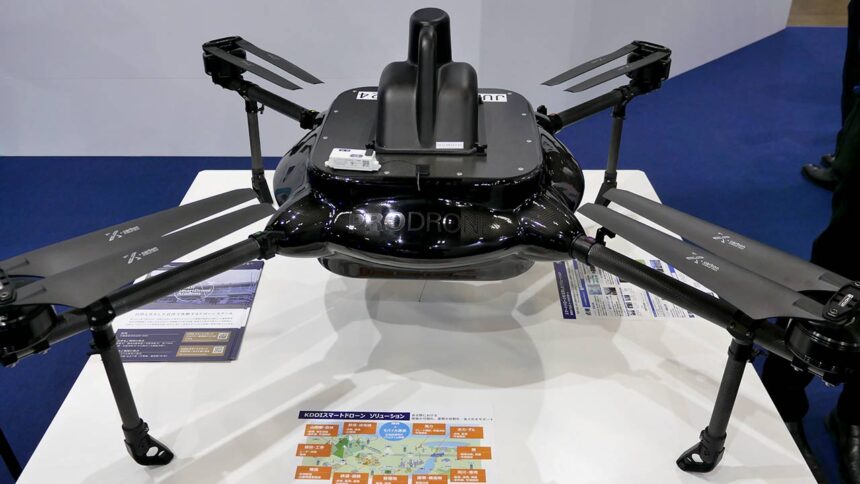 KDDIスマートドローン、4G LTE＋STARLINKでドローンを24時間遠隔運用を提案[Japan Drone 2023] – DRONE