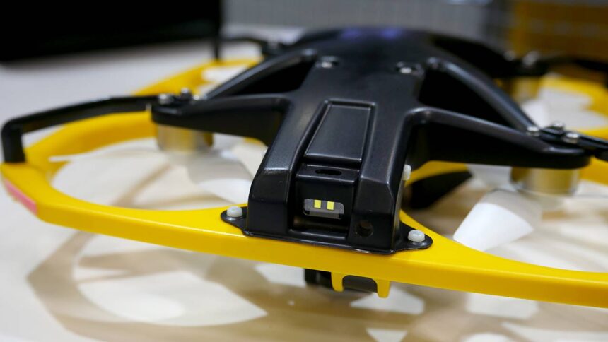 Liberaware、狭所空間点検用小型ドローンの進化型IBIS2を展示。より高画質に、飛行時間もUP！[Japan Drone 2023] – DRONE