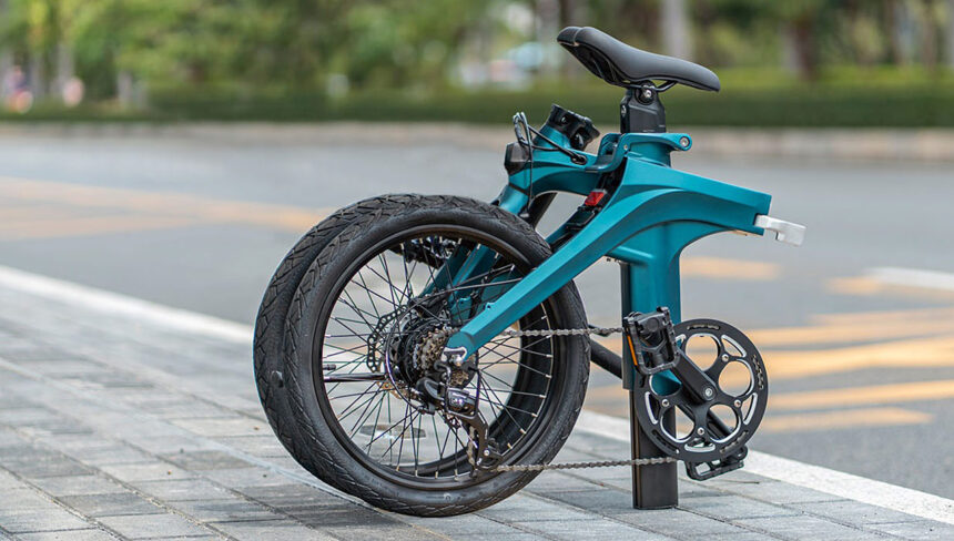 折りたたみ電動アシスト自転車「Fiido X」、フレームにダイキャスト技術採用 – DRONE