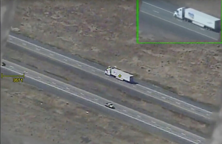 AerovelのVTOL型ドローン「Flexrotor」、30時間以上の耐久飛行と120キロの通信距離 – DRONE