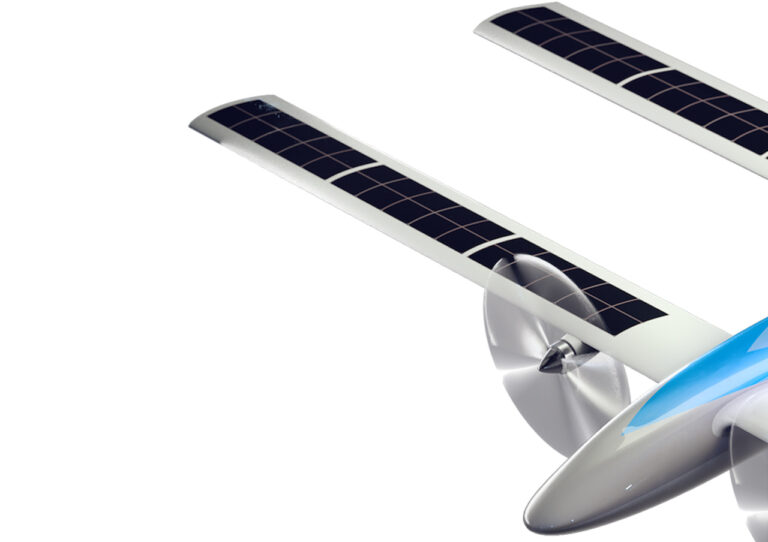 XSunの「SolarXOne」、太陽エネルギーで飛ぶ自律型ドローン。両翼無失速設計で安定しした飛行を提供 – DRONE.jp
