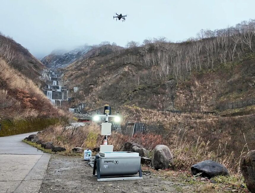 SORABOT、DJI Matrice 300 RTK及びDJI Matrice 350 RTKに対応する自動充電ポート「DroneNest D135」提供開始。遠隔無人ドローン運用の拡大へ ...