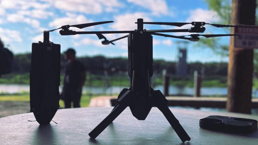 Darkhiveの戦術ドローン「OBELISK MK1」、コンパクトに収納できる自律型偵察プラットフォーム – DRONE.jp
