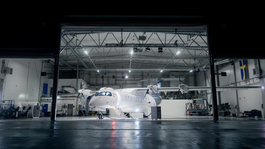 Heart Aerospace、30席ハイブリッド電気飛行機の初フルスケールデモ機「Heart X1」を発表 – DRONE